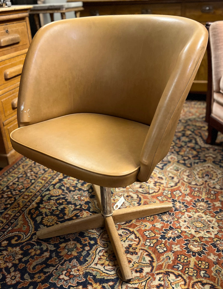 Retro stol – Hustillhus